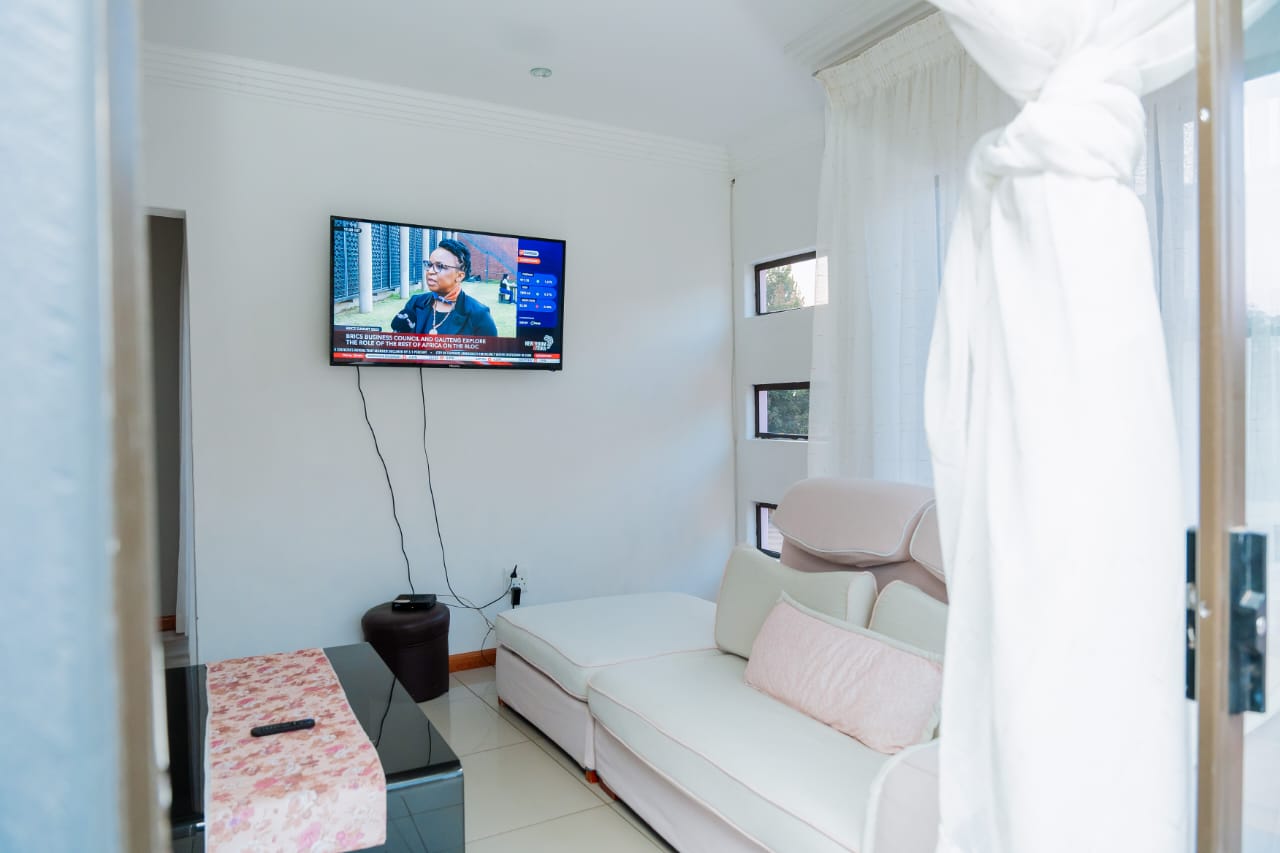 Madileng Lodge – Legae La Batho!