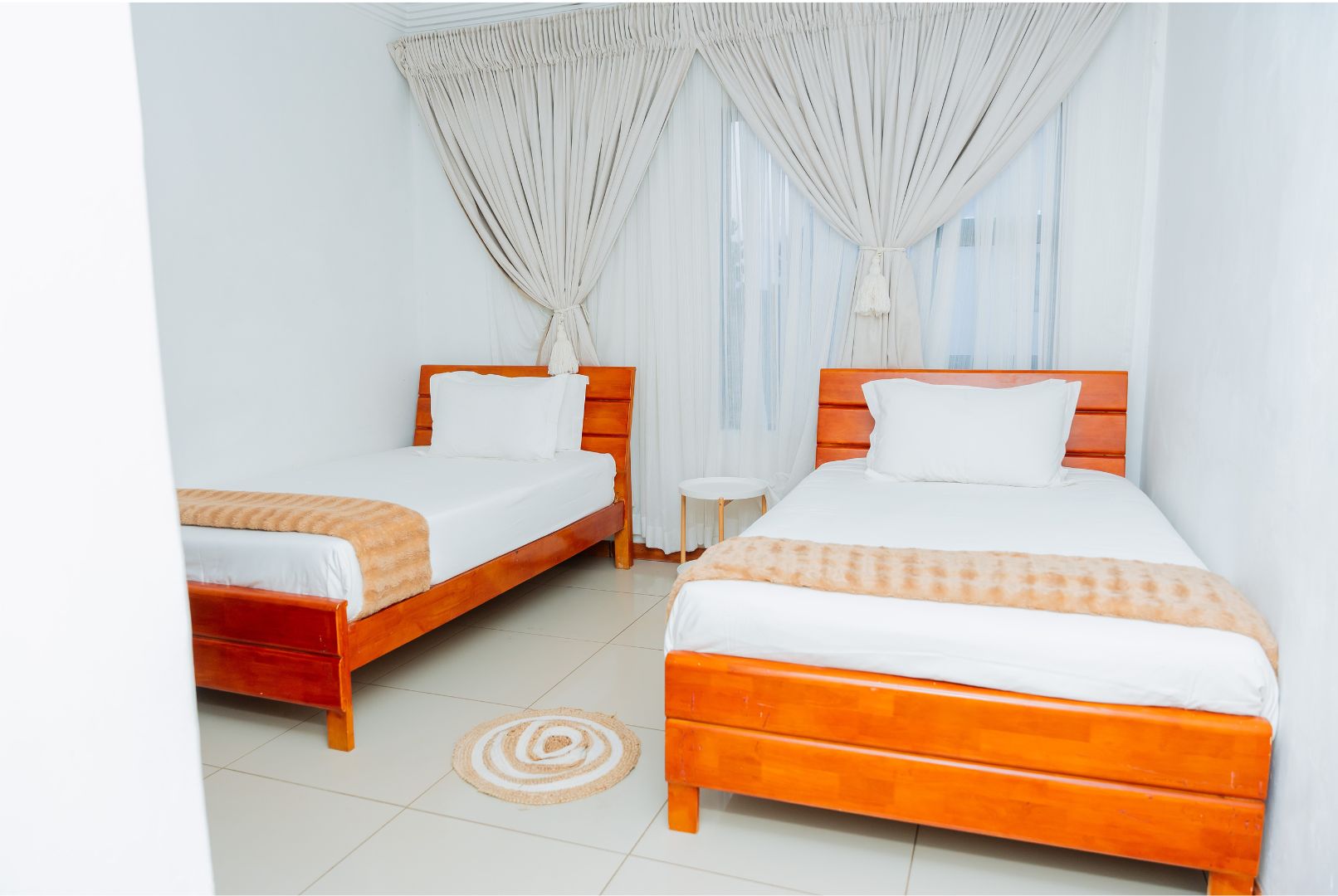 Madileng Lodge – Legae La Batho!